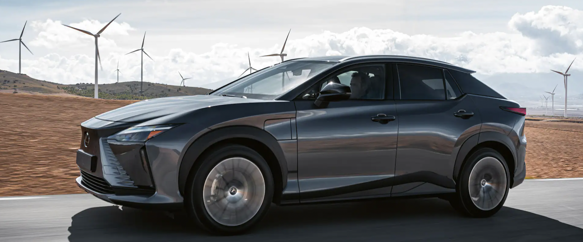 Lexus med lyxsuv till Sverige – JÖRGENS VAL